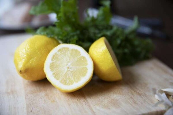16 Health Benefits of Lemons: Lemon Use for Common Conditions